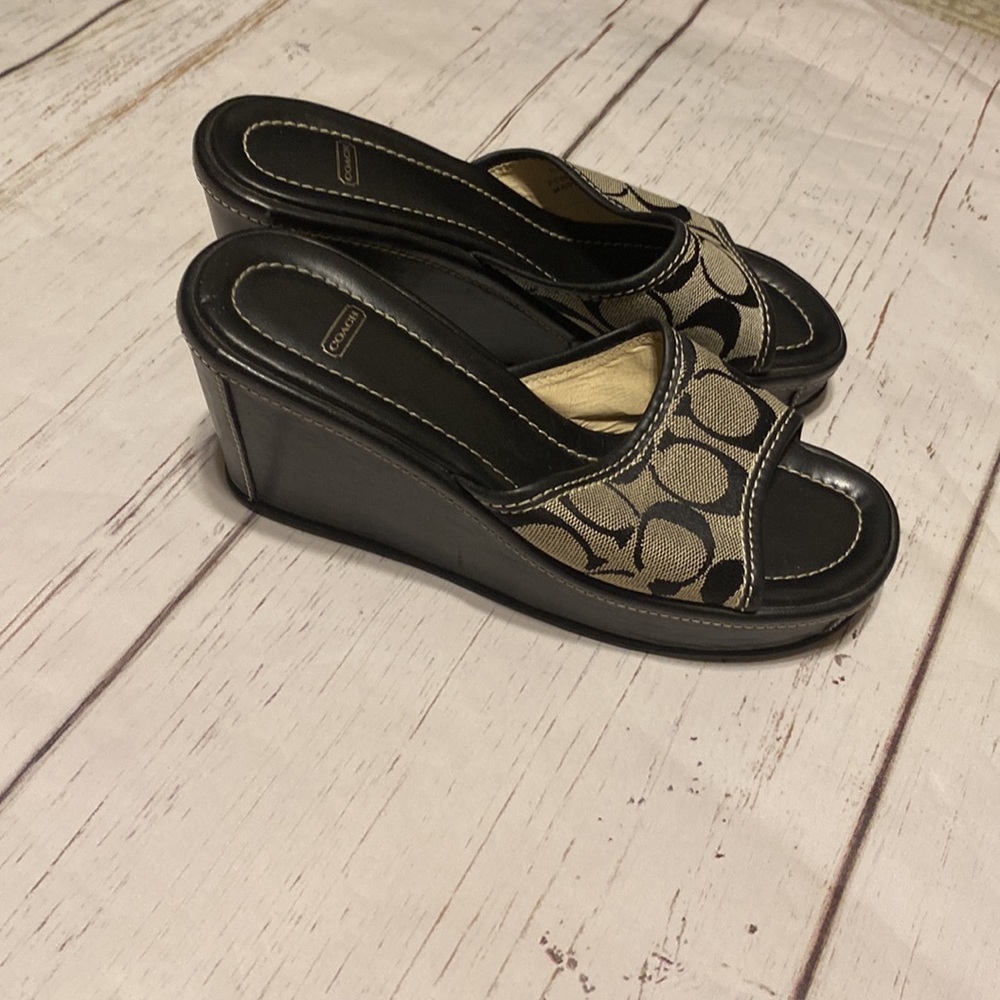 Coach Women Black Color Wedges Made In Italy Size 5.5b - Gem